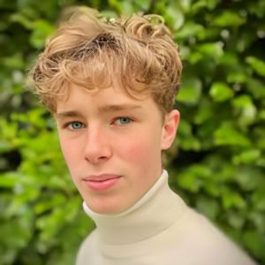 Elliot Finn: Discover the Rising Star Actor's Journey - nestingnetwork